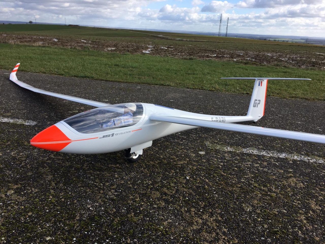 JS 1 Revelation Bausatz 1:3 - Paritech GmbH